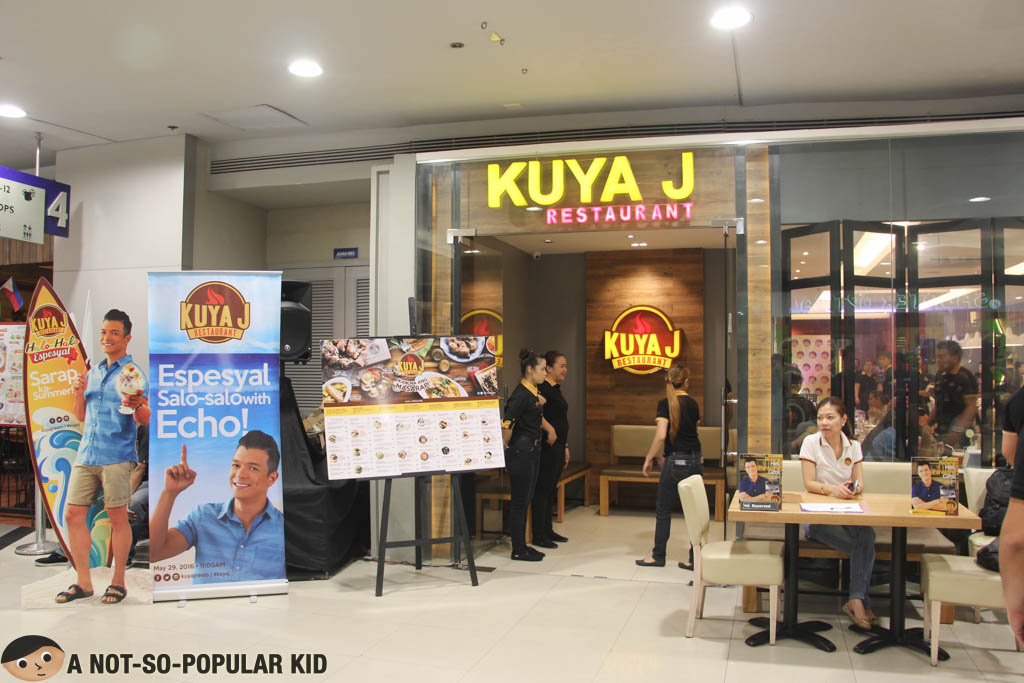 Kuya J's Creamy and Delicious Halo Halo Espesyal - A Not-So-Popular Kid ...