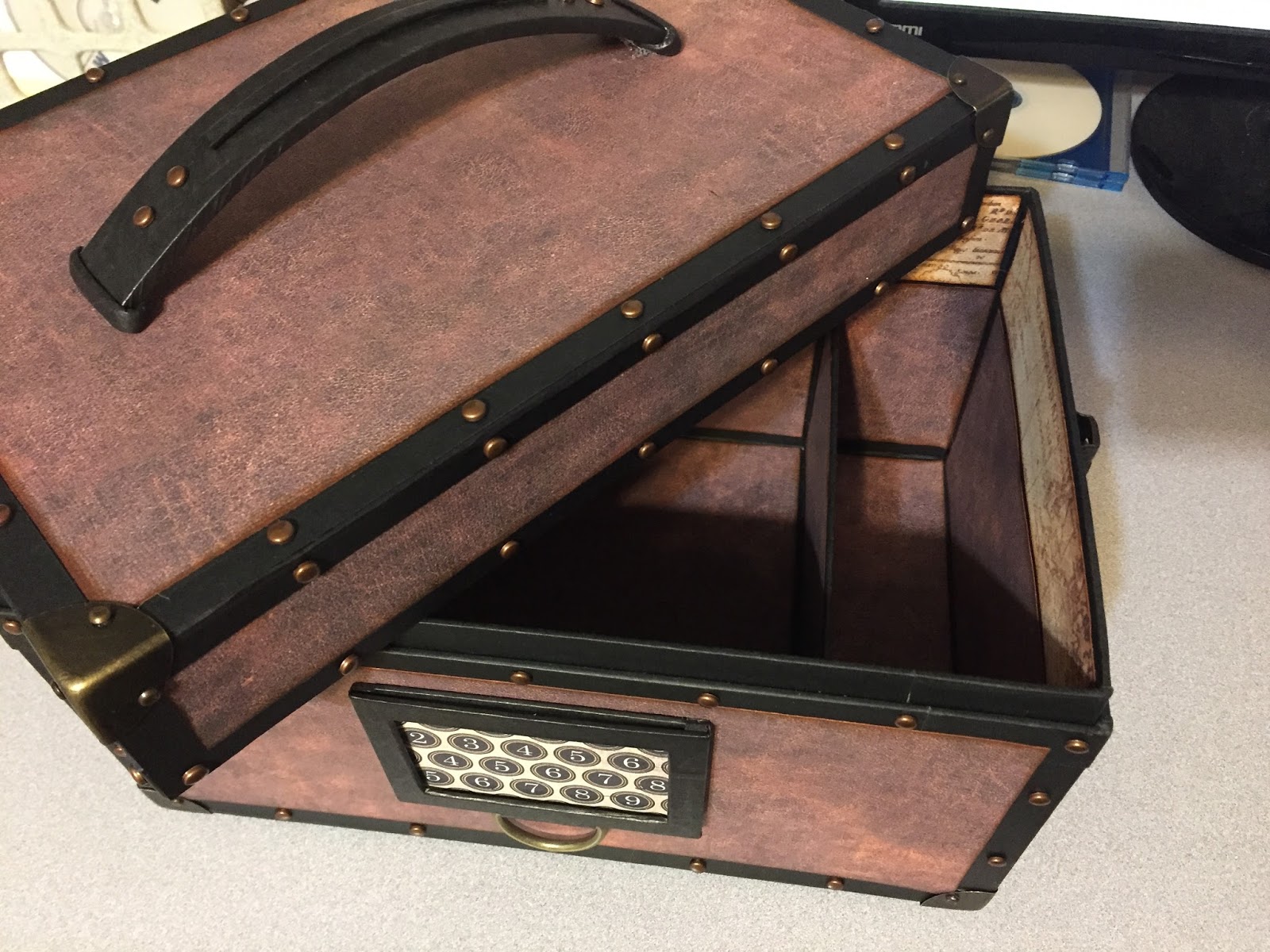 Deb's Crafty Side: Monograph Box