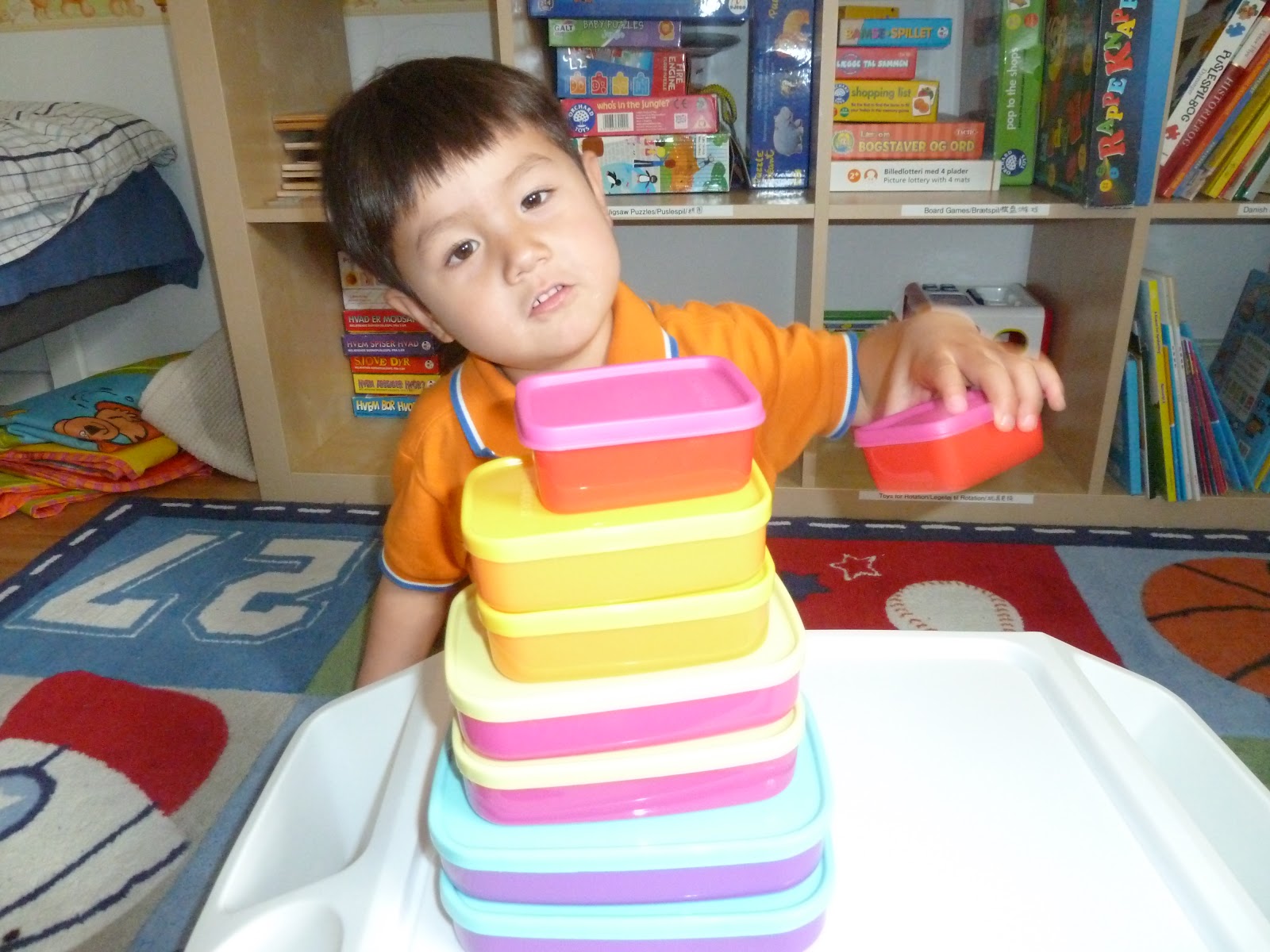 Family FECS: Montessori Activity: Opening & Closing Containers with Lids