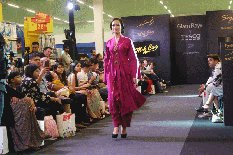 Koleksi Glam Raya Esklusif di Tesco - Enchanted Life Begins