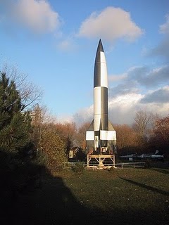 BLOGGER PENGETAHUAN: 7 Jenis Peluru Kendali (Rudal) Terbaik Di dunia