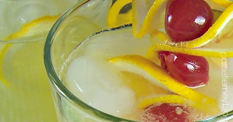 Olla-Podrida: Old Fashioned Homemade Lemonade