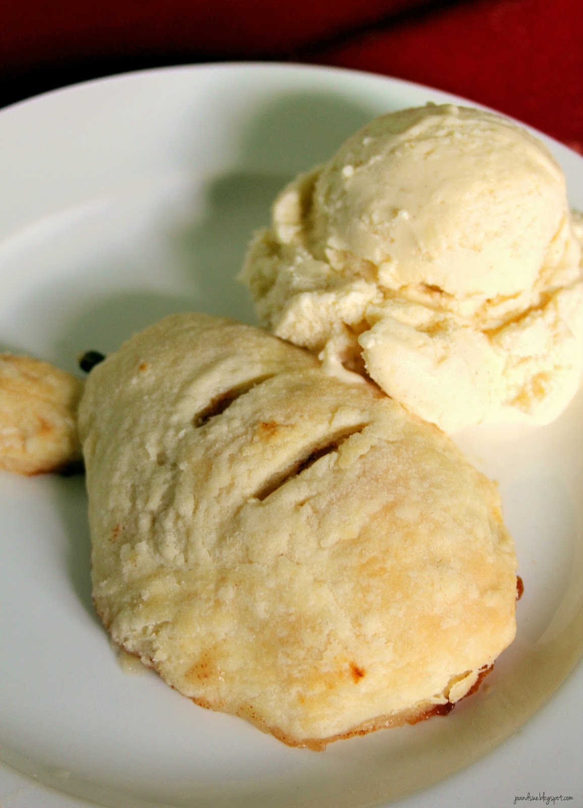 Jo and Sue: Individual Pear Pies and Honey Roasted Pear Ice Cream