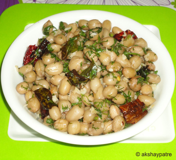 Vidyas Veg Recipes: Shenga usli recipe - Peanut usli - Ground nut usli