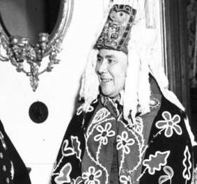 Memorials in Ottawa: Rideau Hall Totem Pole