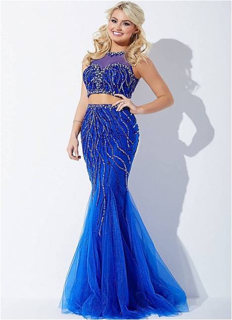 How To Choose A Dress for Prom Night