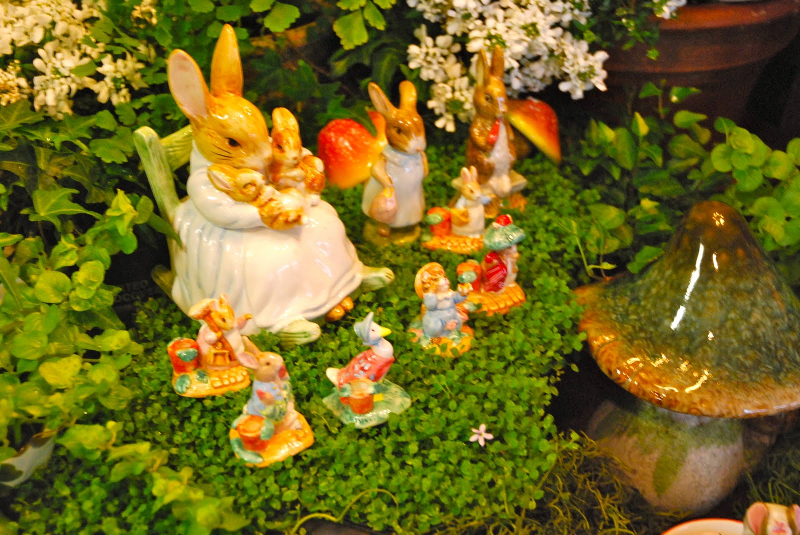 THE FRENCH HUTCH: BEATRIX POTTER ~ "MR. McGREGOR'S GARDEN" REVISITED