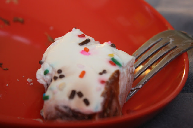 A Dusting of Sugar: Tuscaloosa and Tom Selleck