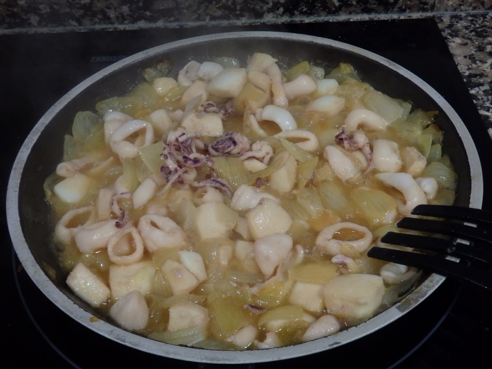 OSUKAA IS COOKING: CALAMARES Y CHOCO CON CEBOLLA Y SAKE / SQUIDS AND ...