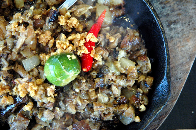 DUDE FOR FOOD: Flavors of Pampanga: Mangan Tamu Queni at Binulo ...