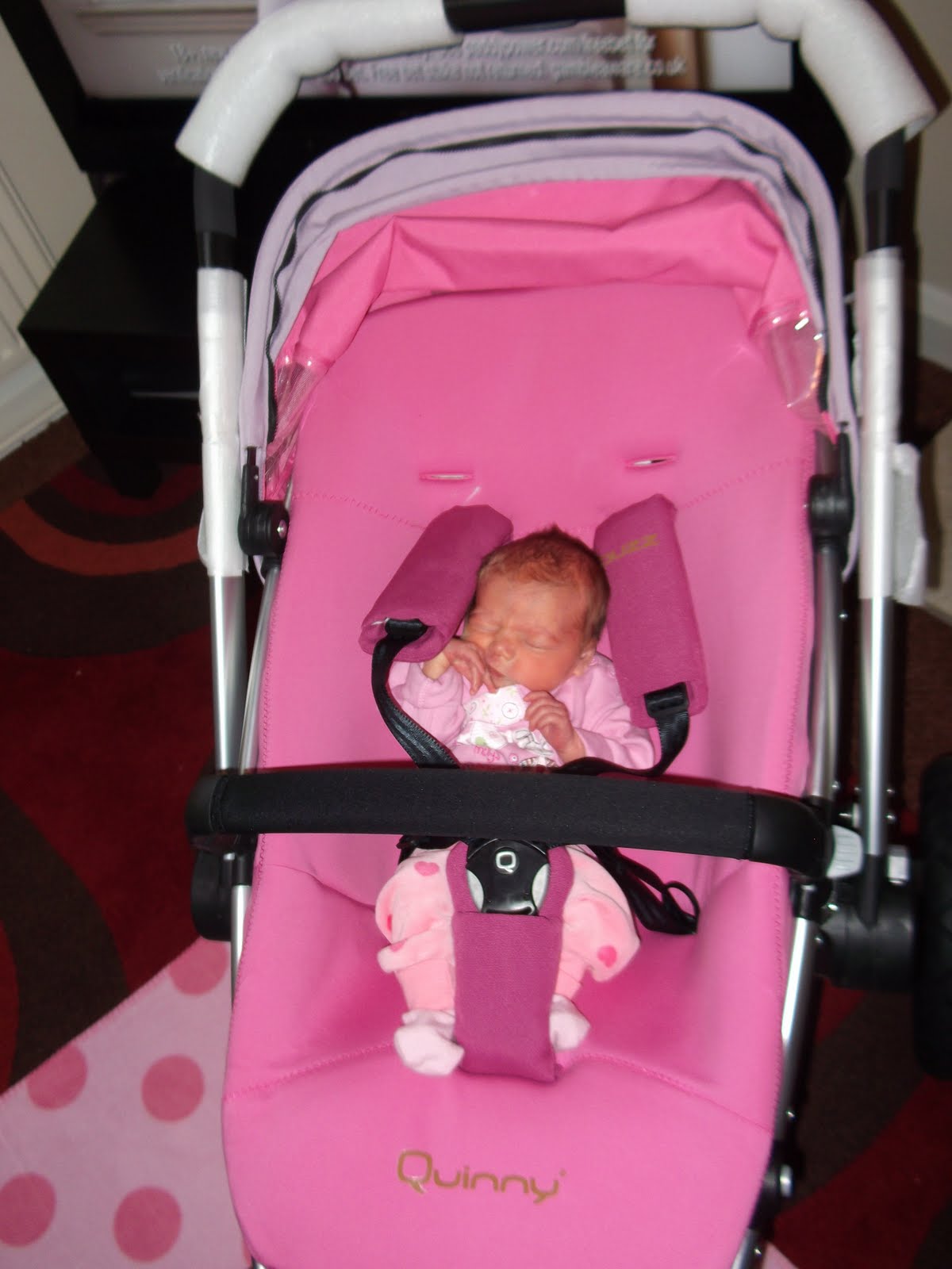 All about the kiddies: Quinny Buzz Roller pink = Perfect pram for my ...