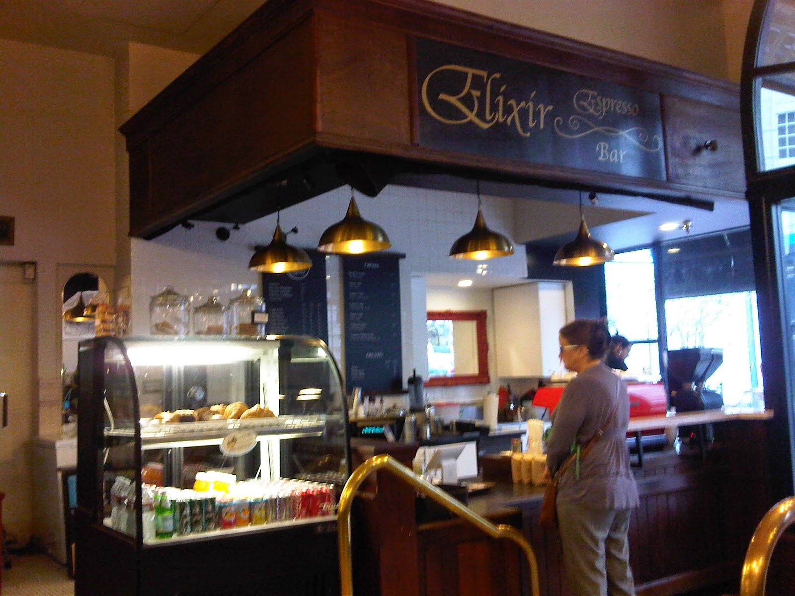 Regin's Realm: Elixir - neighborhood cafe and quick breakfast