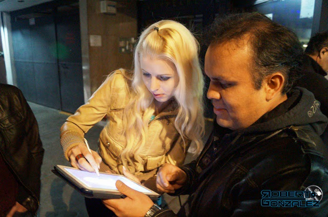 ROBERTO GONZALEZ - FOTOGRAFO: **** MS. LYNNA - EN MÉXICO