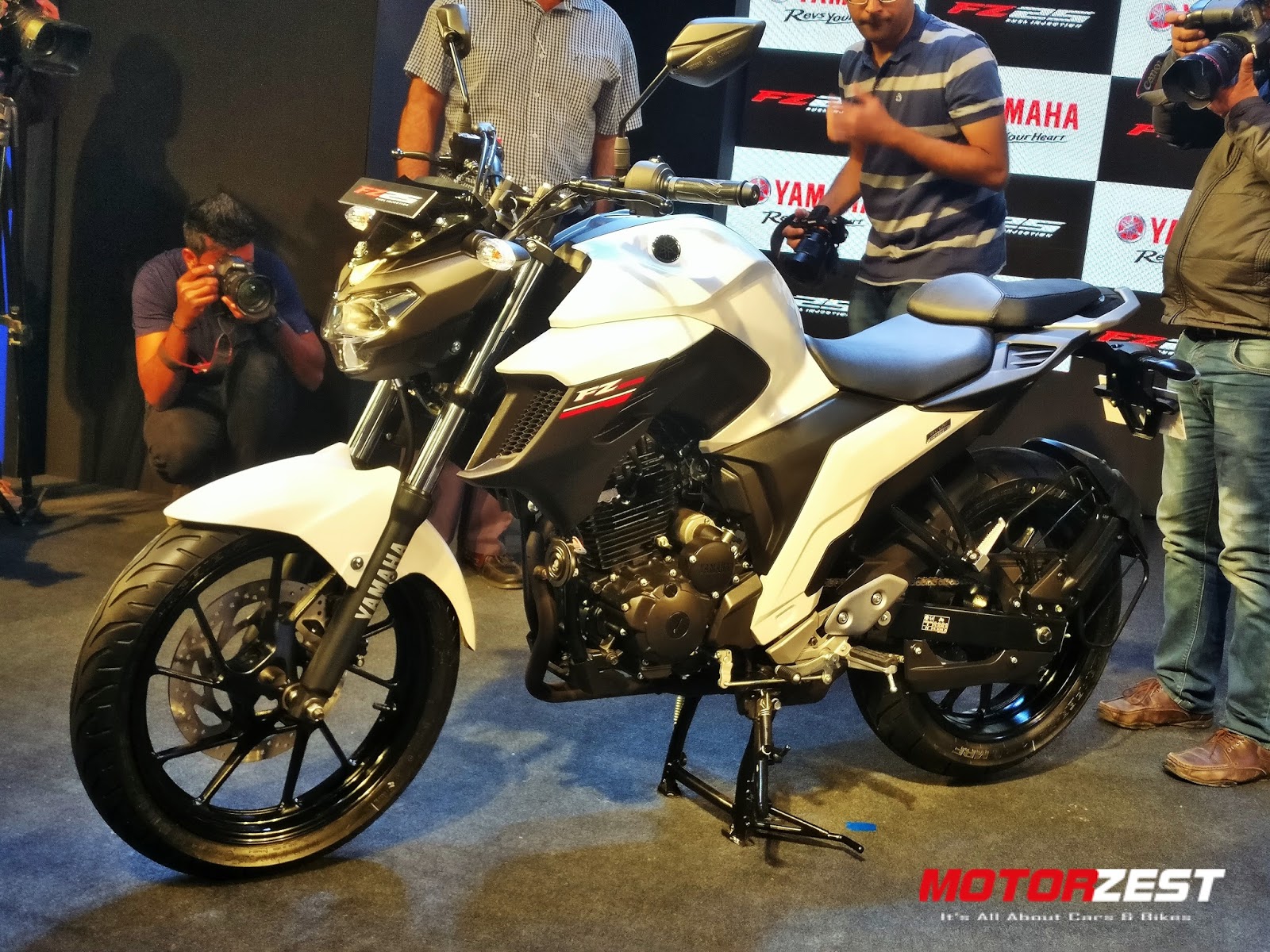 10 Points You Should Know About Yamaha FZ25 - MotorZest
