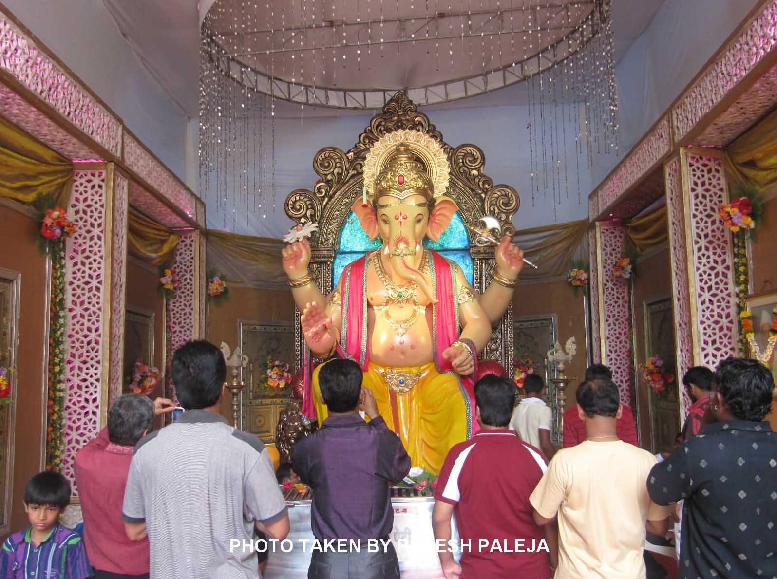 MUMBAI CHA MAHAGANPATI: Umerkhadi Cha Raja