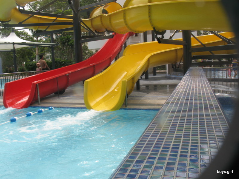 SengkangBabies: New Swimming Pool at Pasir Ris