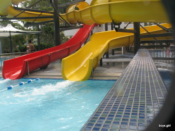 SengkangBabies: New Swimming Pool at Pasir Ris
