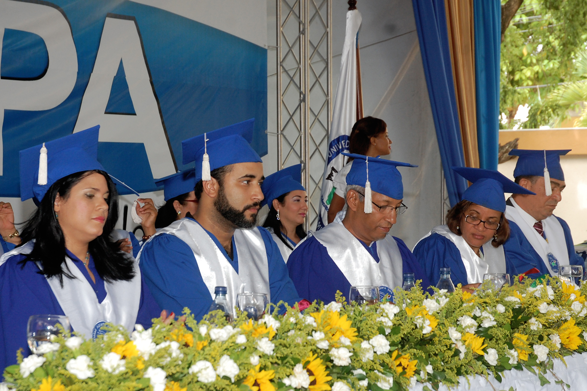 UAPA TE INFORMA: UAPA RECINTO SANTO DOMINGO GRADUA 465 PROFESIONALES