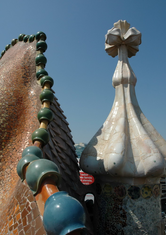 PhiloBioDesign: Eco Architect Antoni Gaudi Casa Batllo