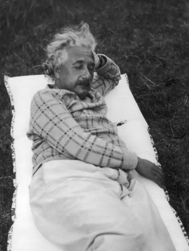 Albert Einstein Was Also One Cool Dude, Here Are 18 Photos of Your ...