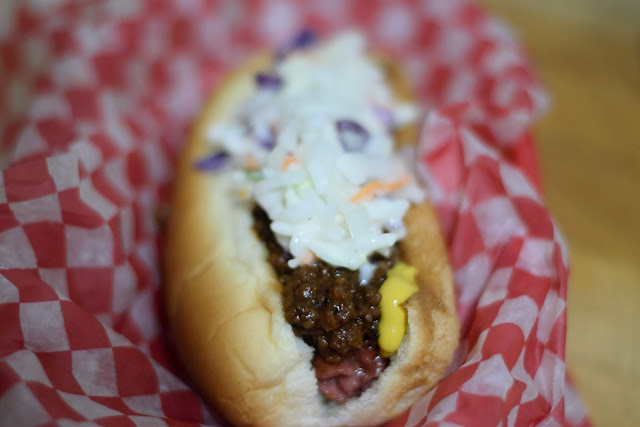 How to Make the Perfect West Virginia Slaw Dog - The Kitchen Wife