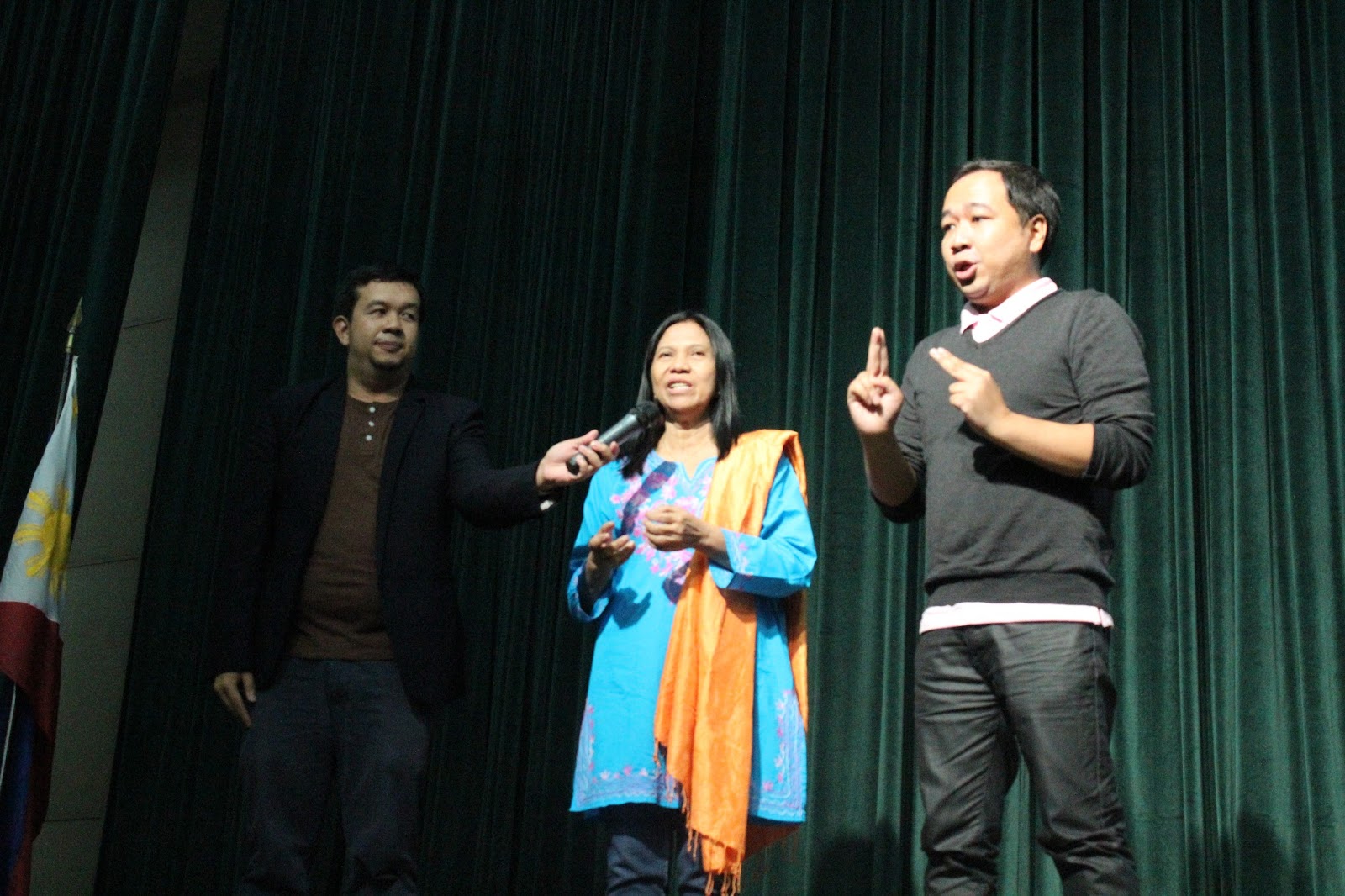 Deaf E-News: "APOLINARIO MABINI: The Sublime Paralytic" Premiere