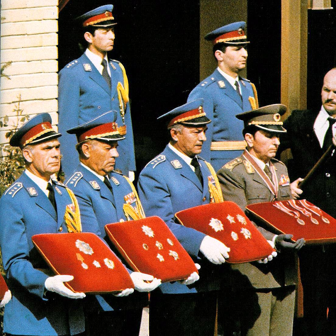 Apuntes y Fotos del JNA ~ Comisariado para la Defensa