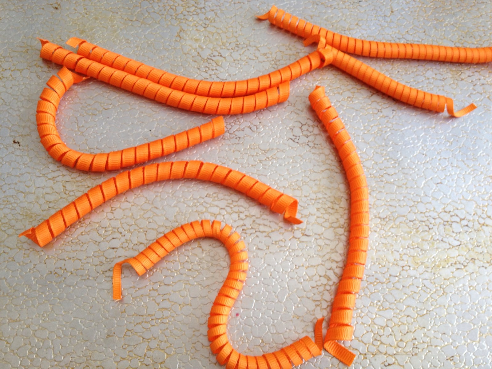 A Bug's Life: Photo Tutorial: Ribbon Curls