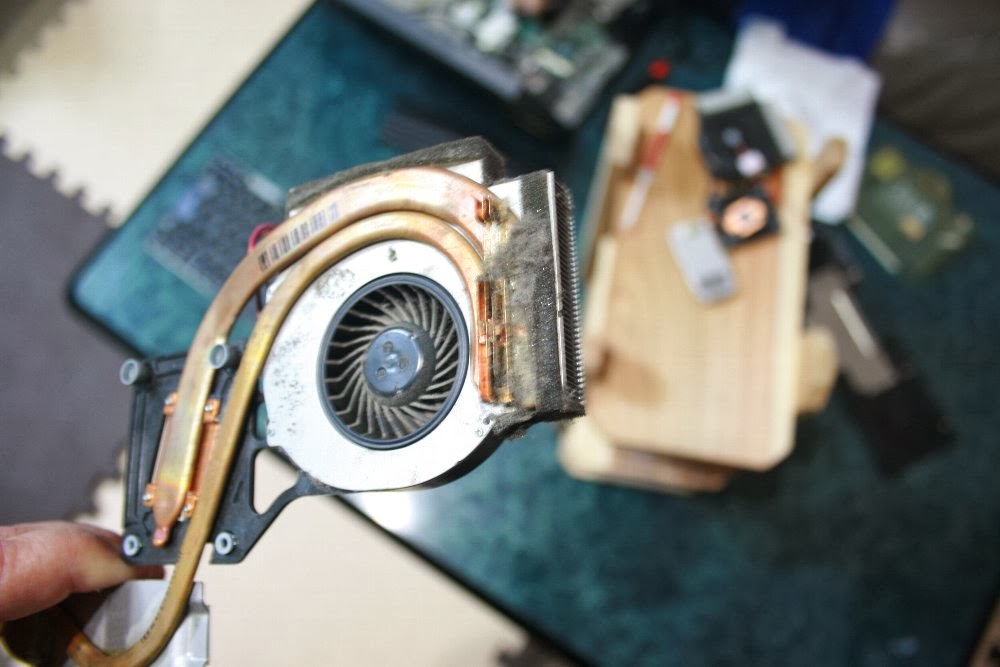 デジタルグッズとバイクの日々: ThinkPad R61e ファン交換 再び