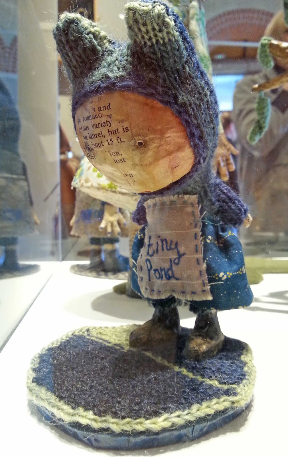 Hippystitch: "Away, Away" - Julie Arkell at the Harley Gallery