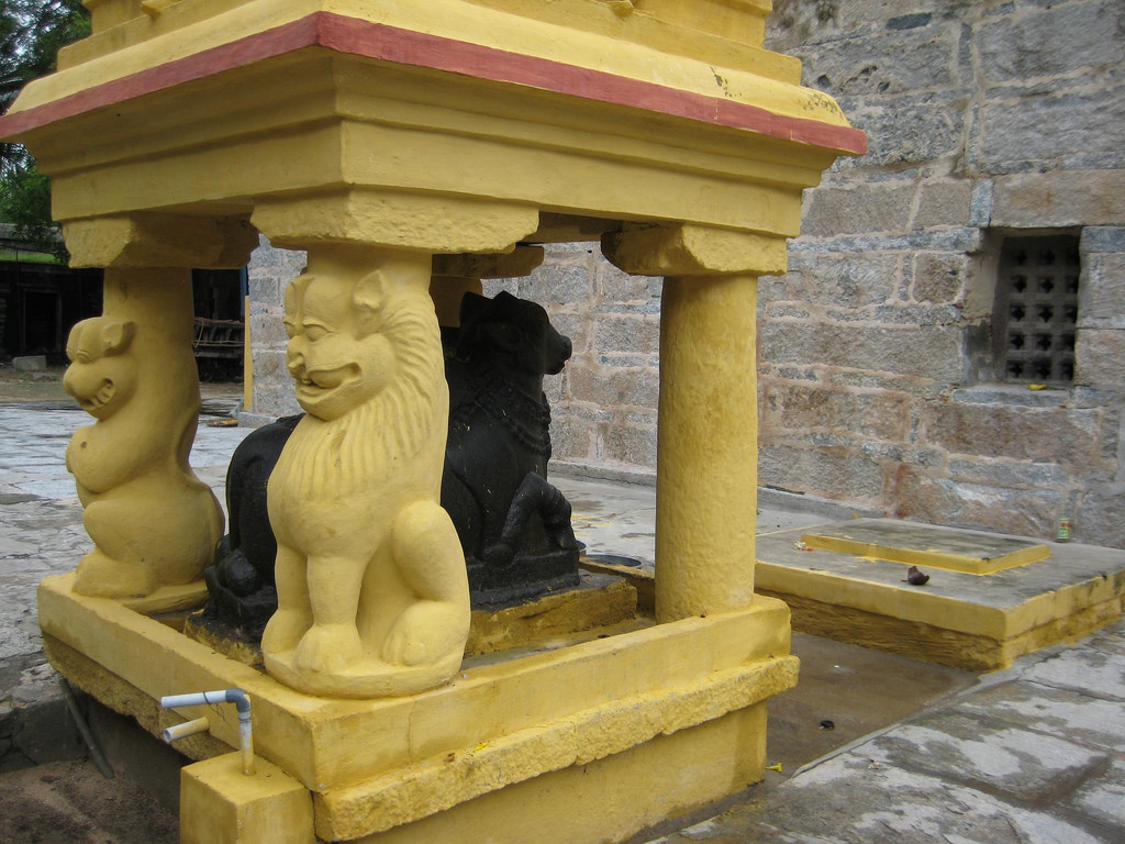 Tamilnadu Tourism: Jalanatheeswarar Temple, Thakkolam – The Temple