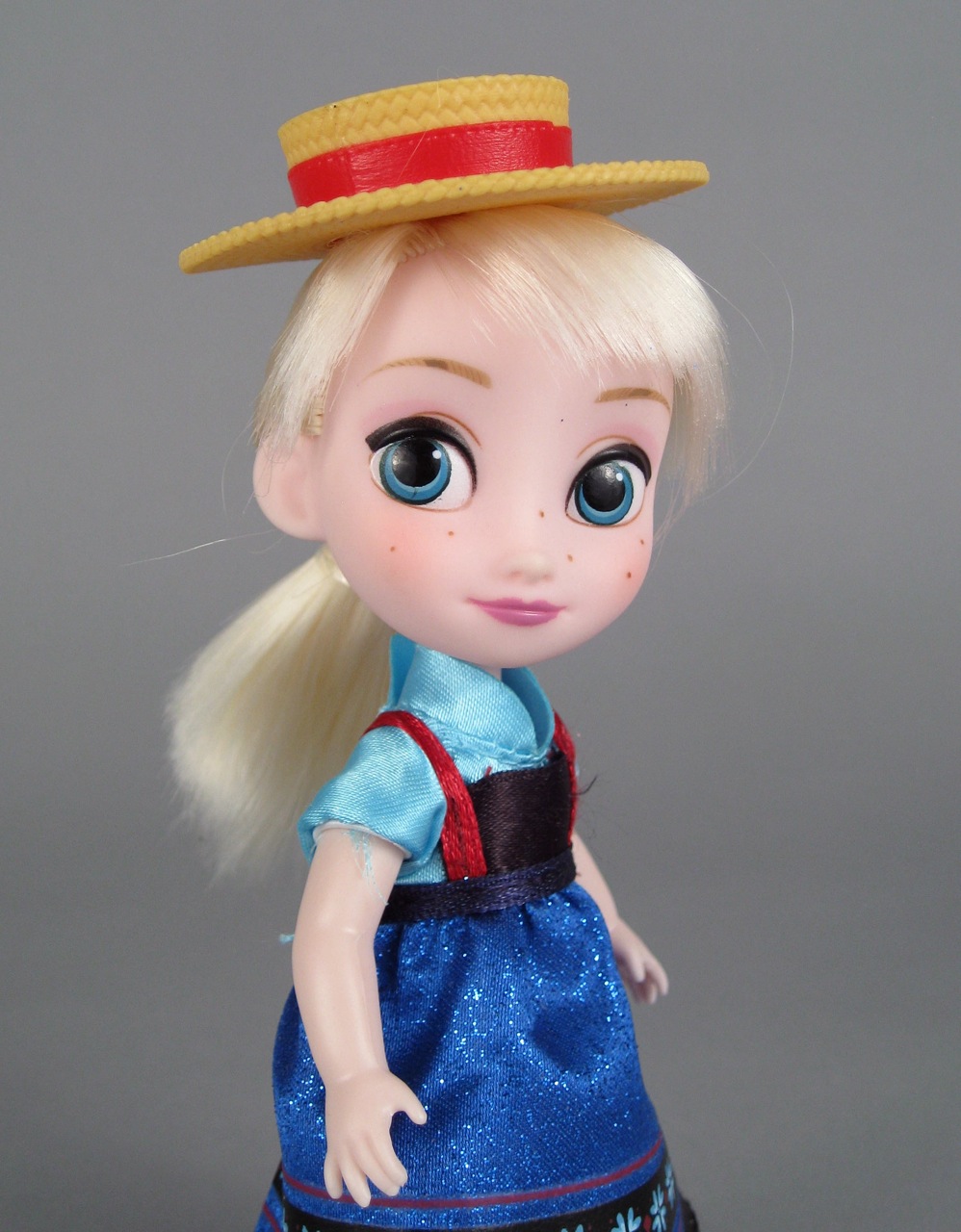 The Animators' Mini Elsa Playset from The Disney Store | The Toy Box ...