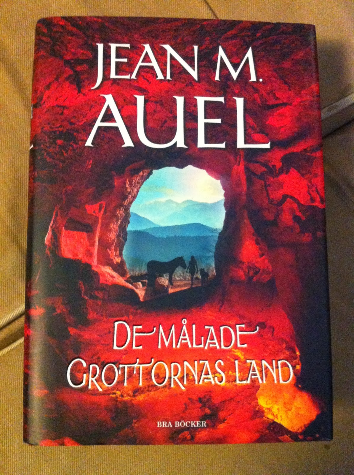 En bok ibland: Sjätte boken i Grottbjörnens folk - De målade grottornas ...