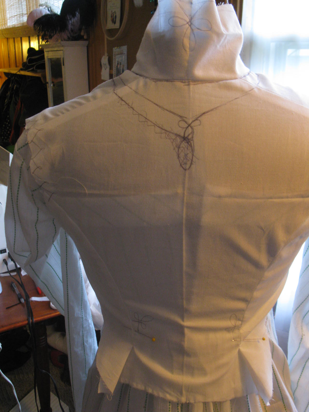 Serendipitous Stitchery: A sewing round up; or: Where the hell have I been?