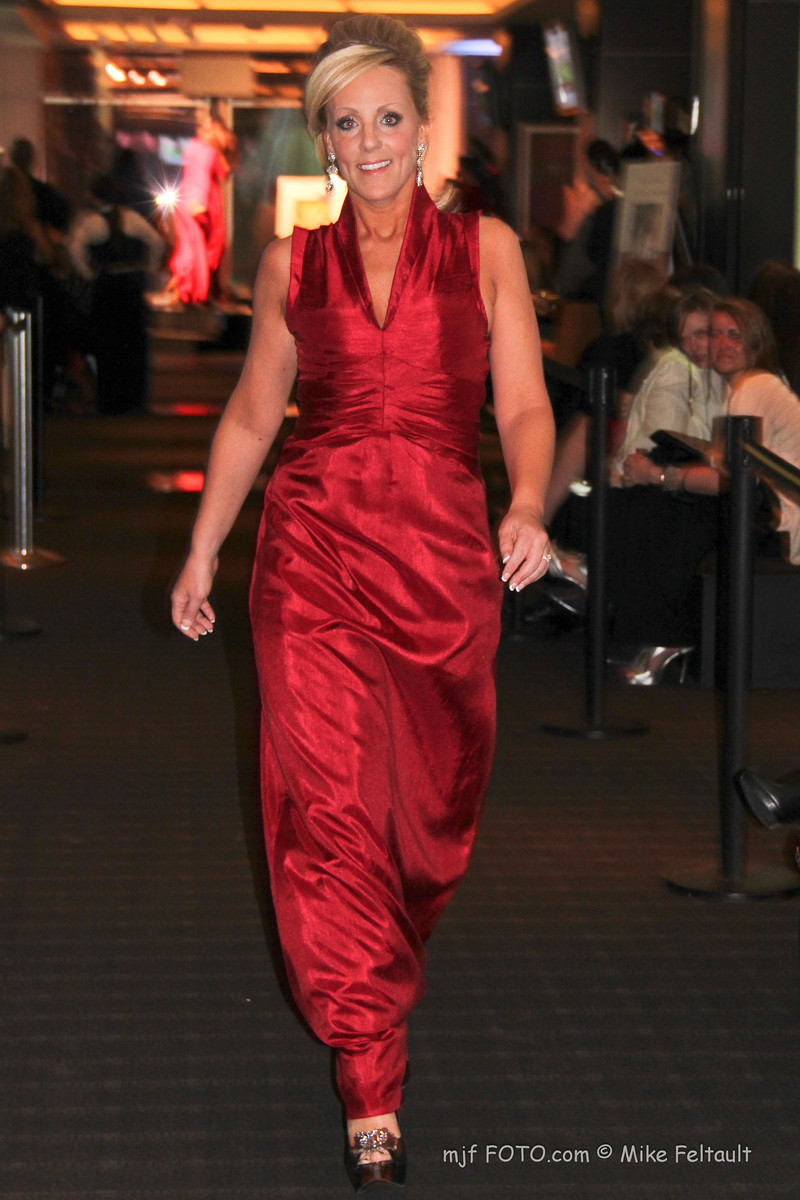 Le Petit Connaisseur de la Mode: MSP Fashion Week in review: Red Dress ...