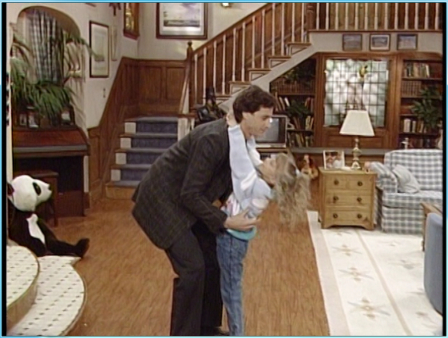 Simmer Sammie: Full House- Cast and Residence