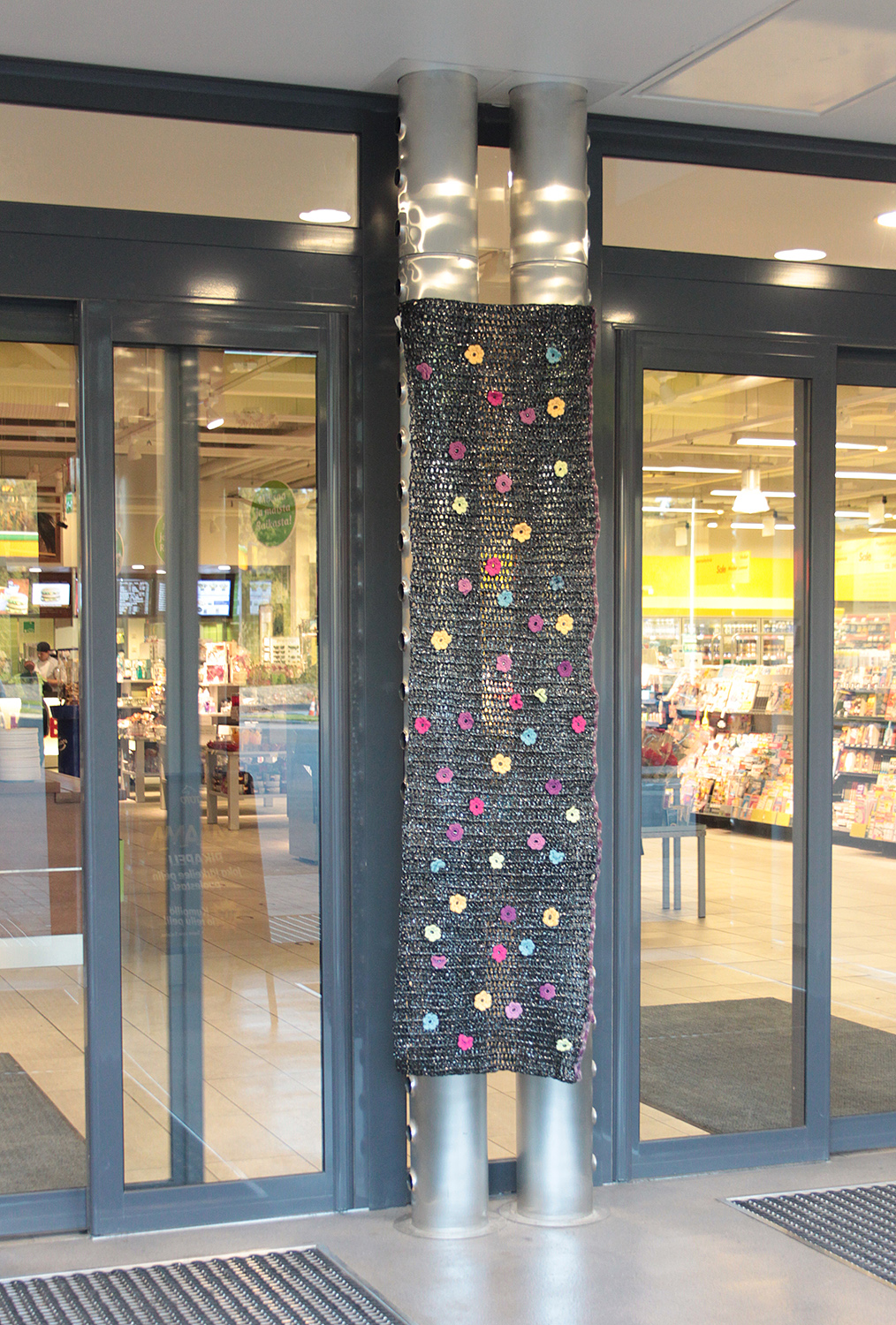 Ristiin rastiin: Neulegraffitit ABC Teivo 1