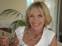 in@maticx: Featured Artist - Helen Pfeil