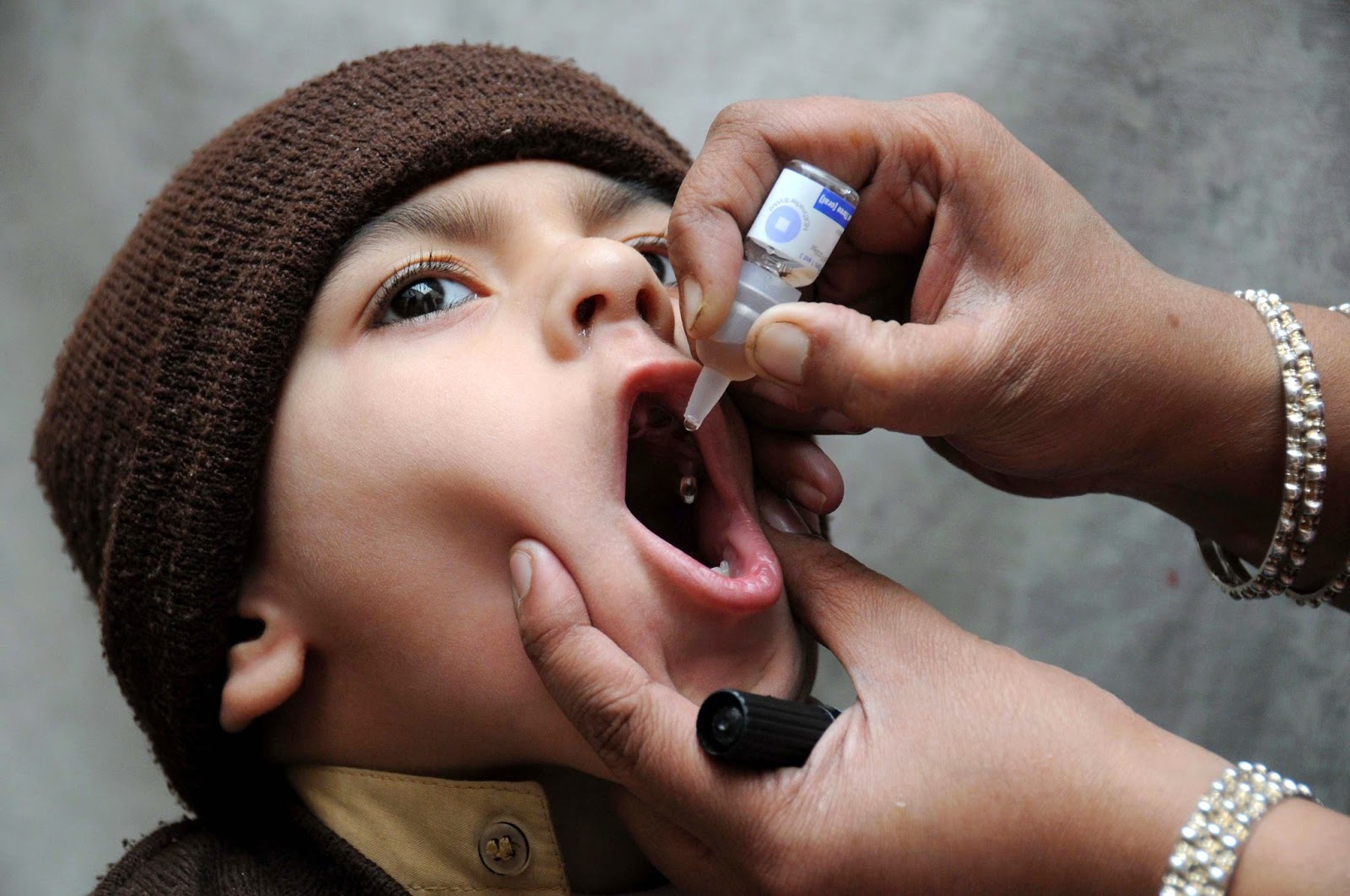 BlogPediatrik: SERI IMUNISASI : Vaksin Polio