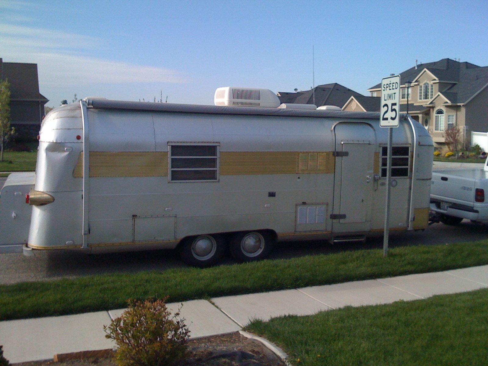 Vintage Trailer Lady: Say "Hello!" to The Boss Lady