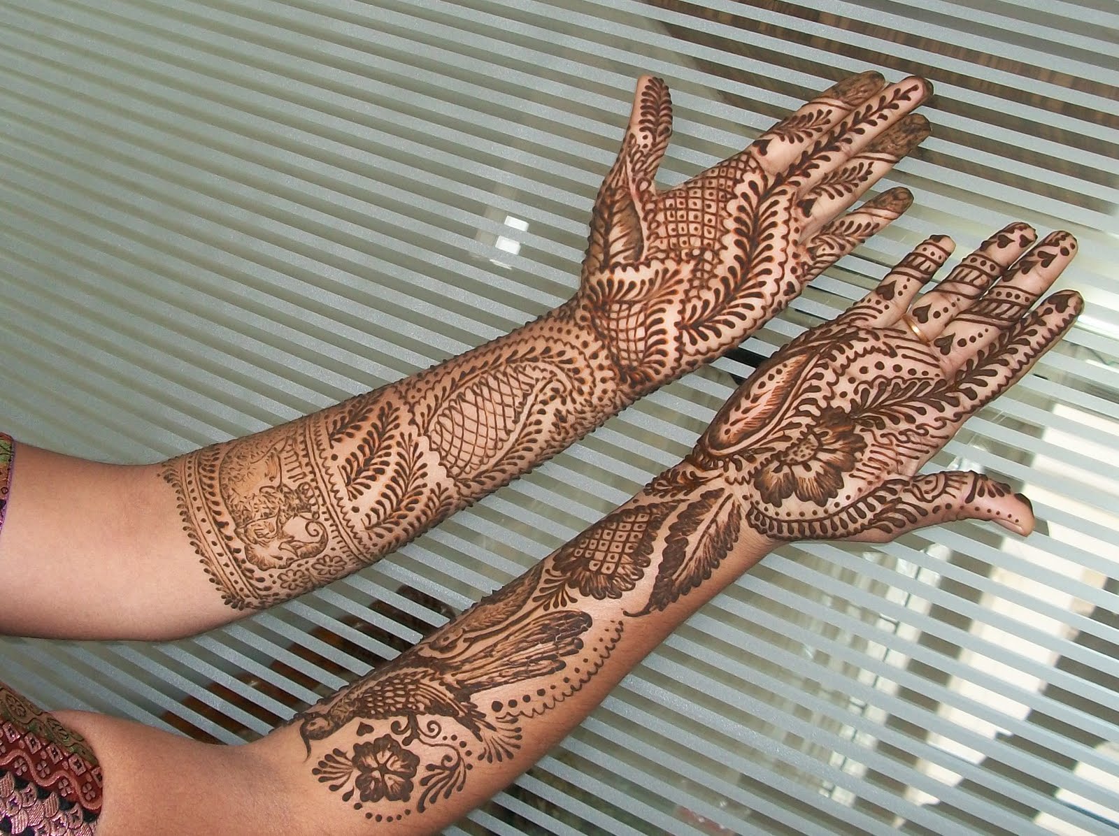 Bommala Srinu Arts 9866940986 bantumilli, krishna district: Mehandi Designs