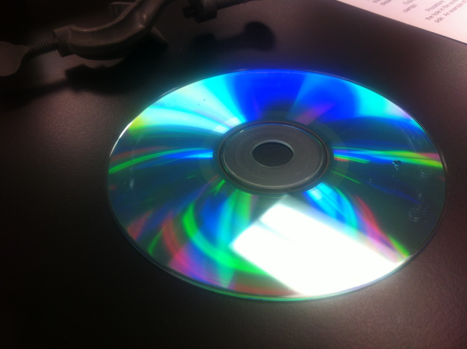 Physics 4C csoemardy: Experiment 11: CD Diffraction