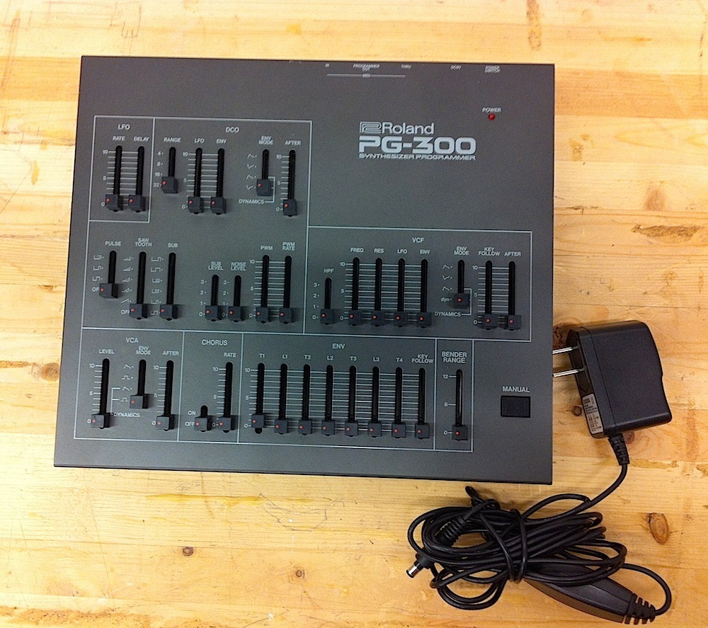 MATRIXSYNTH-B: Roland PG-300 SN 620386