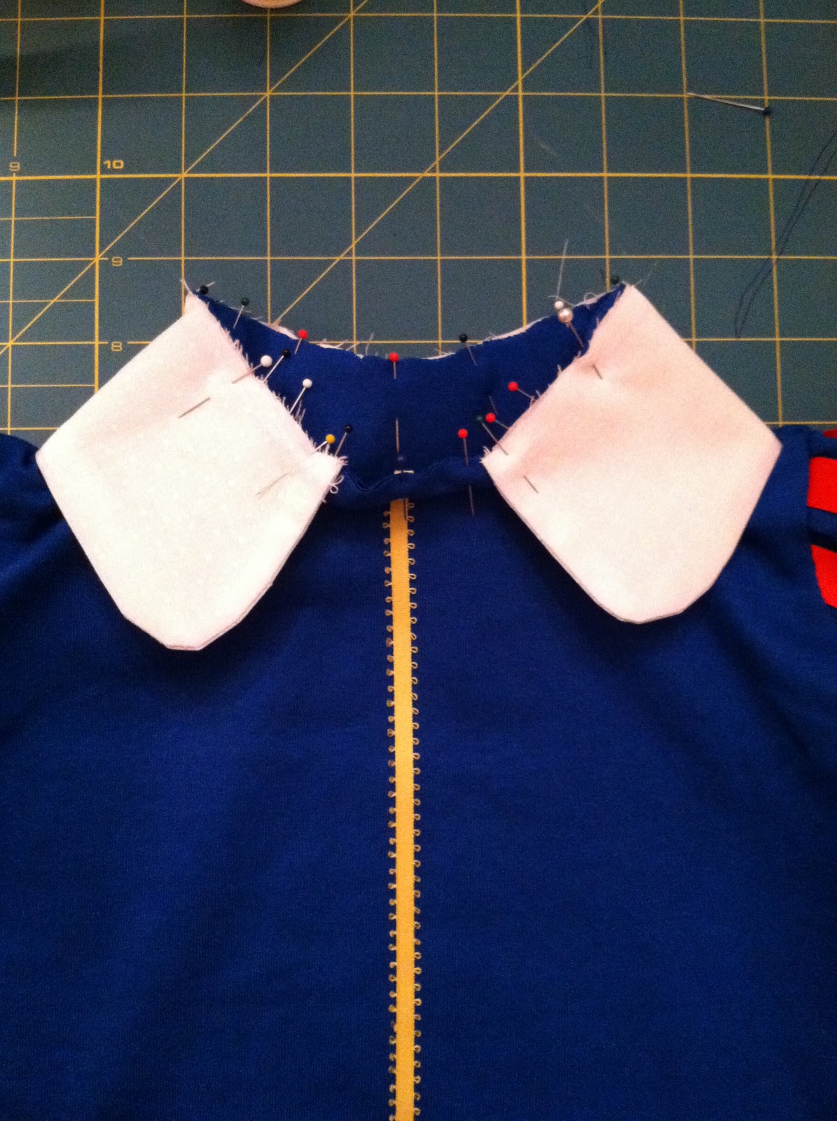 always underfoot: Snow White Dress Tutorial