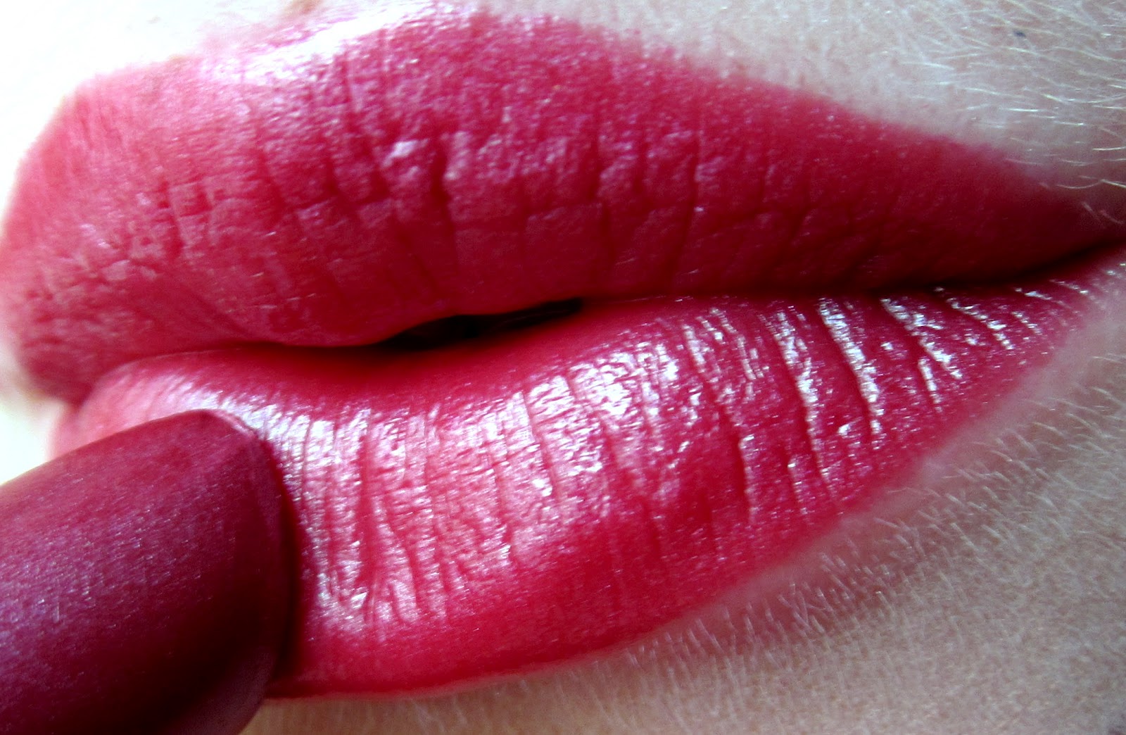 Eating Lipstick: Rimmel Moisture Renew Lipstick