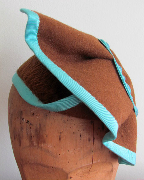 Fashionable Forties: A tutorial for a 40's style tilt hat