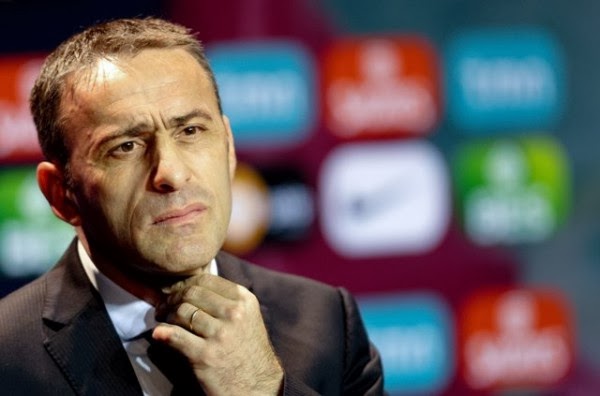 directores técnicos de fútbol mundial : Paulo Bento.