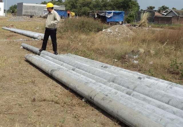 TIANG LISTRIK BETON STANDAR PLN: TIANG BETON LISTRIK YANG SPLN