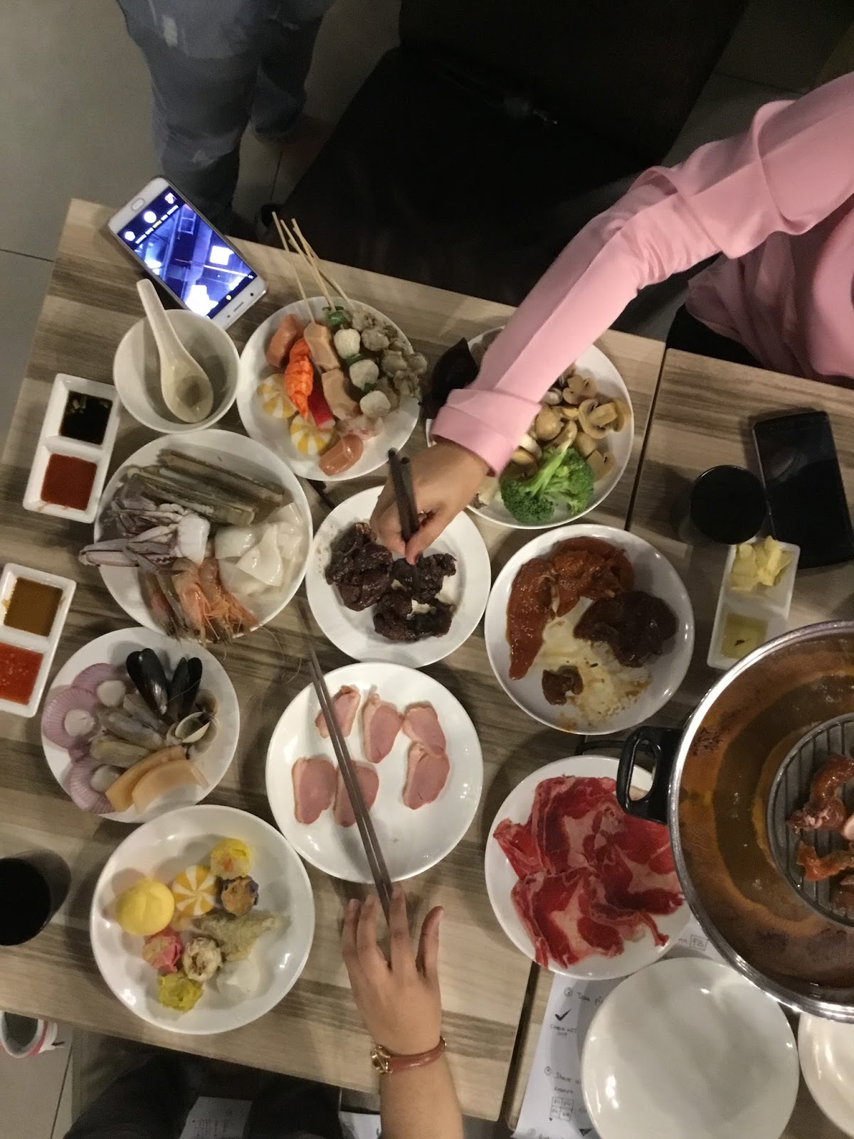 Steamboat & BBQ Buffet di Restoran Pak John Steamboat & BBQ - emilinda