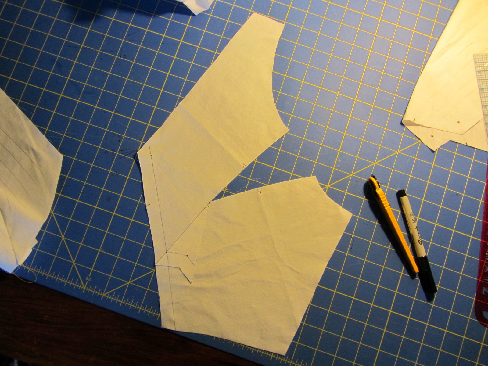 Errant Pear: Simplicity 2177 à la Kaffe Fasset